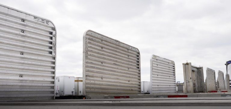 Bulkheads and Accessories for Flatbeds | Utility Keystone Trailer Sales